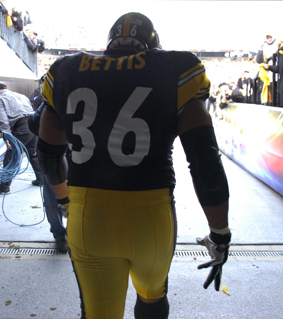 About - Jerome "The Bus" Bettis